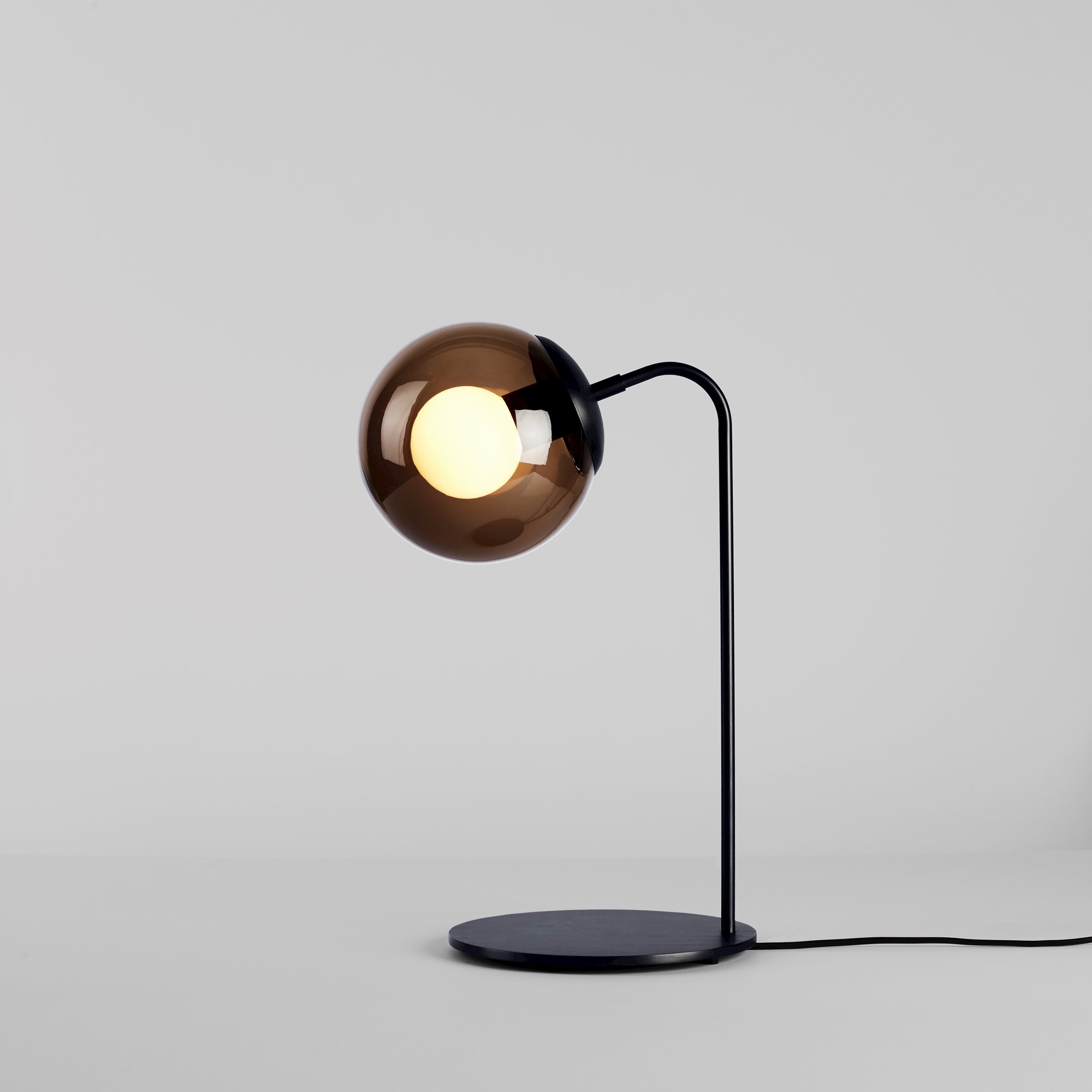 Modo Desk Lamp In Black | Smoke